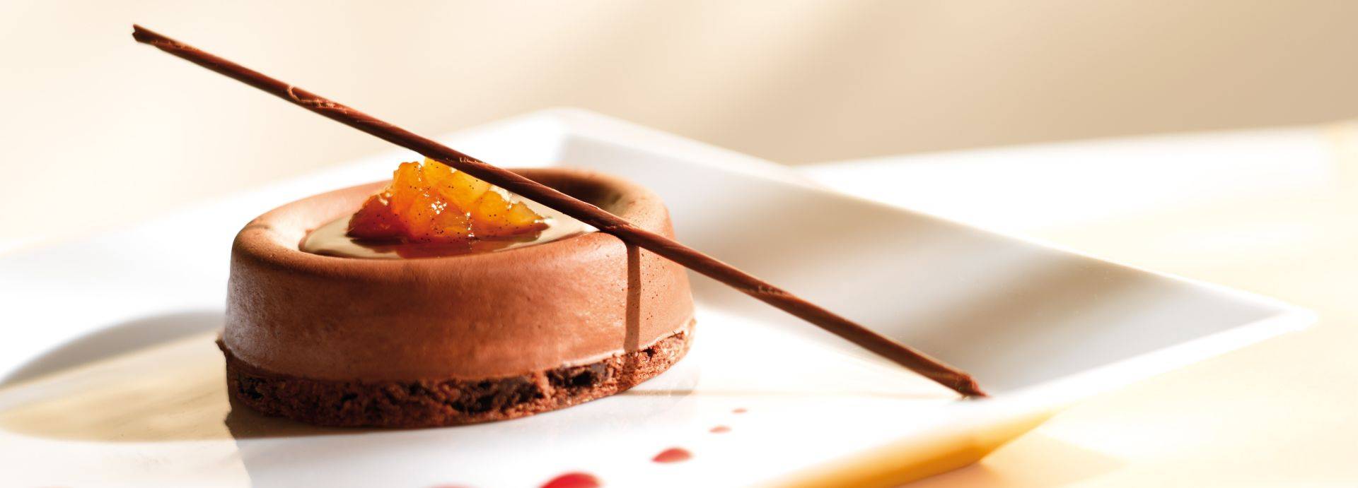 Chocolate and pear savarin | cacao-barry.com